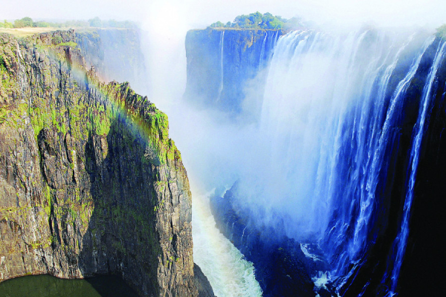 Zimbabwe Welcomes Over 750,000 Tourists in H1 2024, Tourism Receipts ...